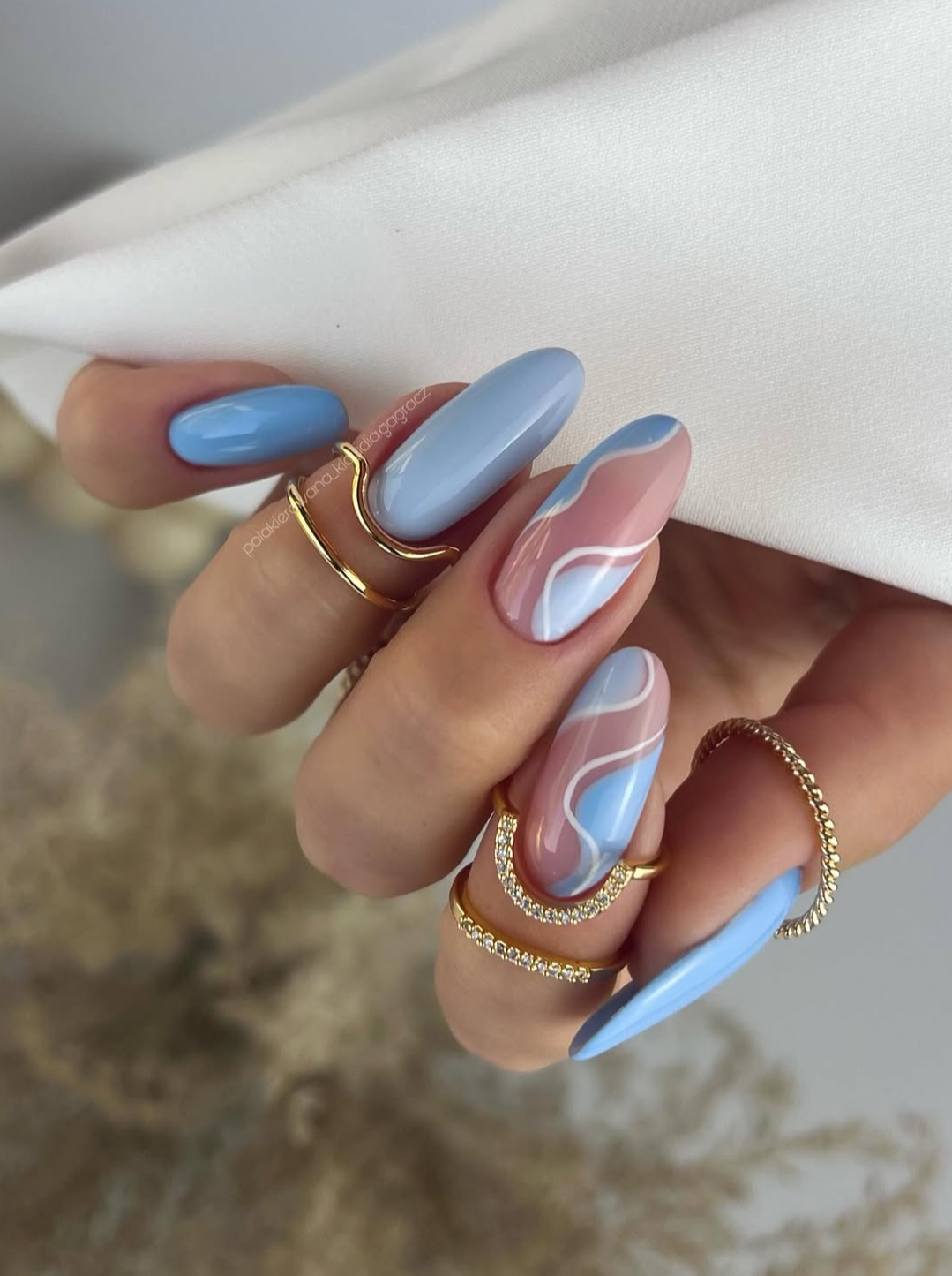 Almond Blue Spring Nails: The Trend That’s Blooming This Season - The ...
